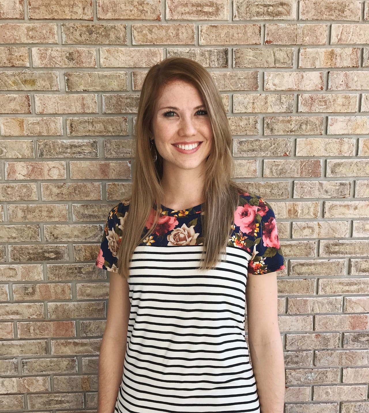 About Us | Moms Loving Moms