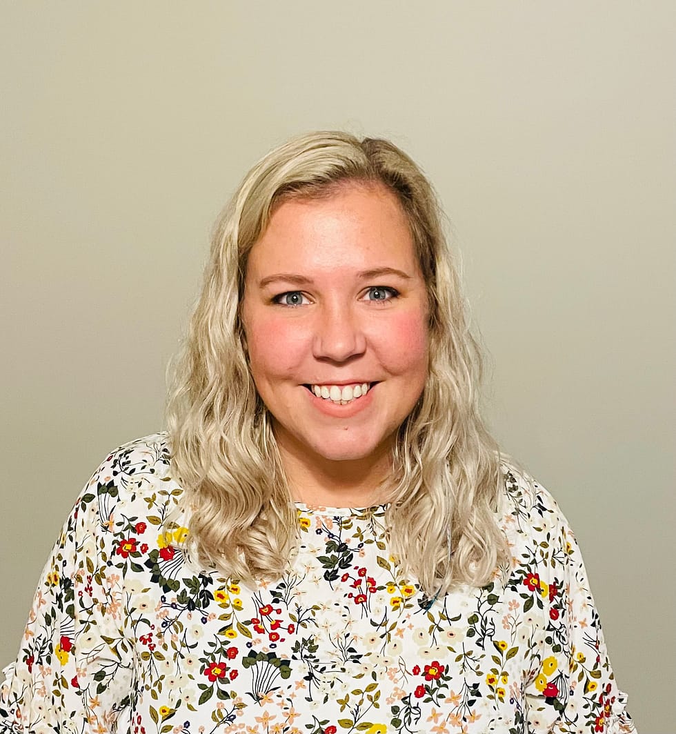 About Us | Moms Loving Moms